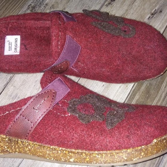 Earth Orgins | Shoes | Earth Orgins Wool Felted Mules Slides Clogs ...